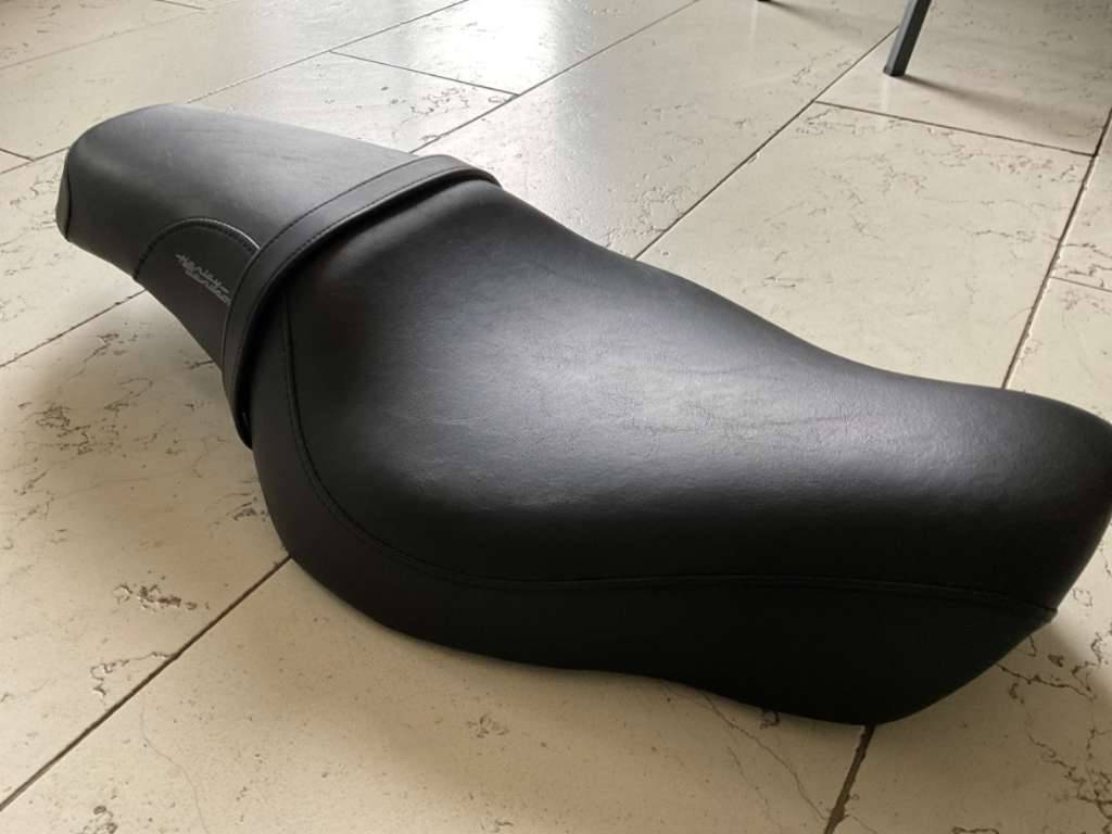 Harley Davidson Badlander XL Sitz, € 200,- (4690 Schwanenstadt) - willhaben