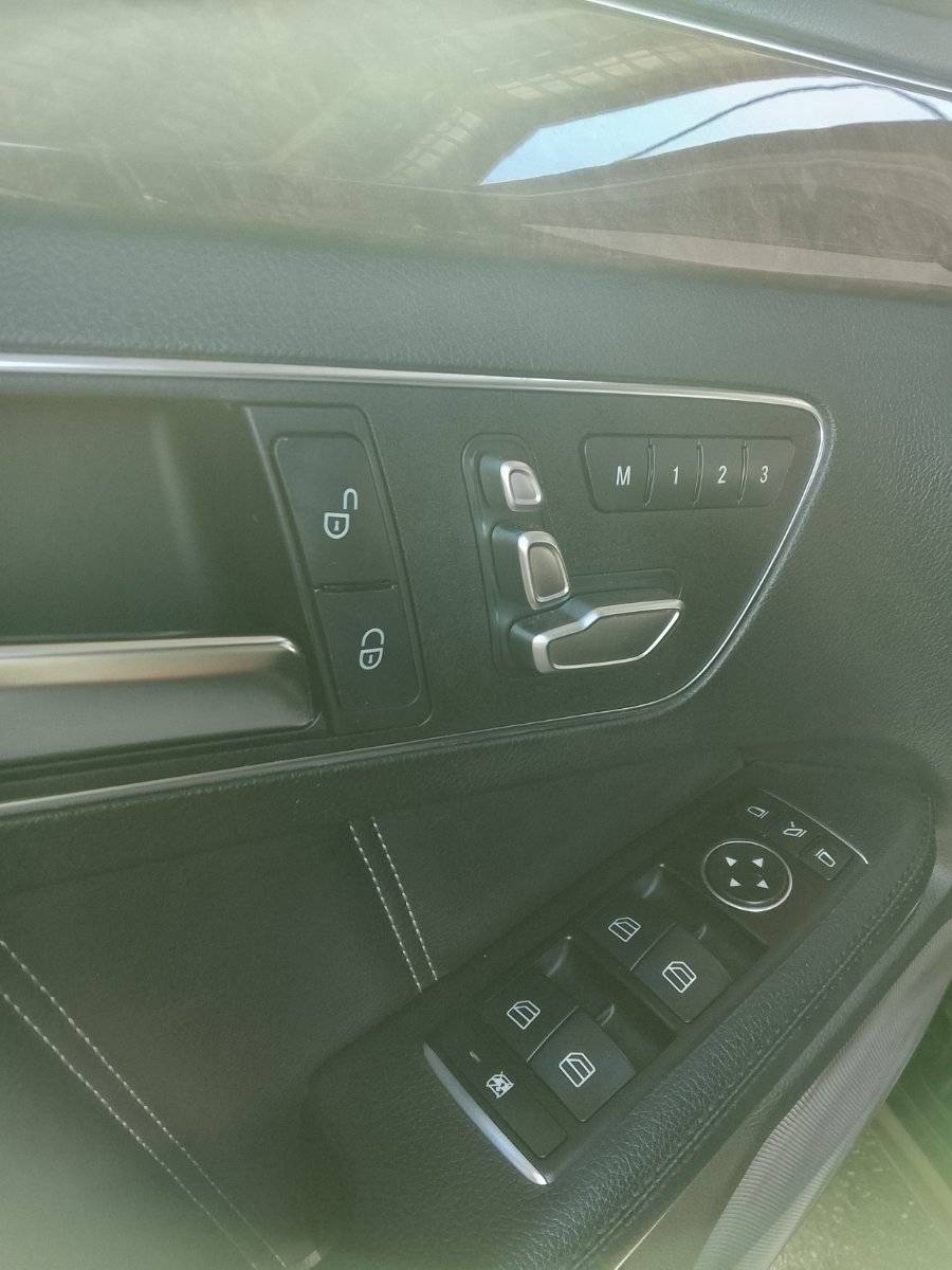 Mercedes-Benz E-Klasse 300 Bluetec V6 Diesel Avantgarde + Kombi ...