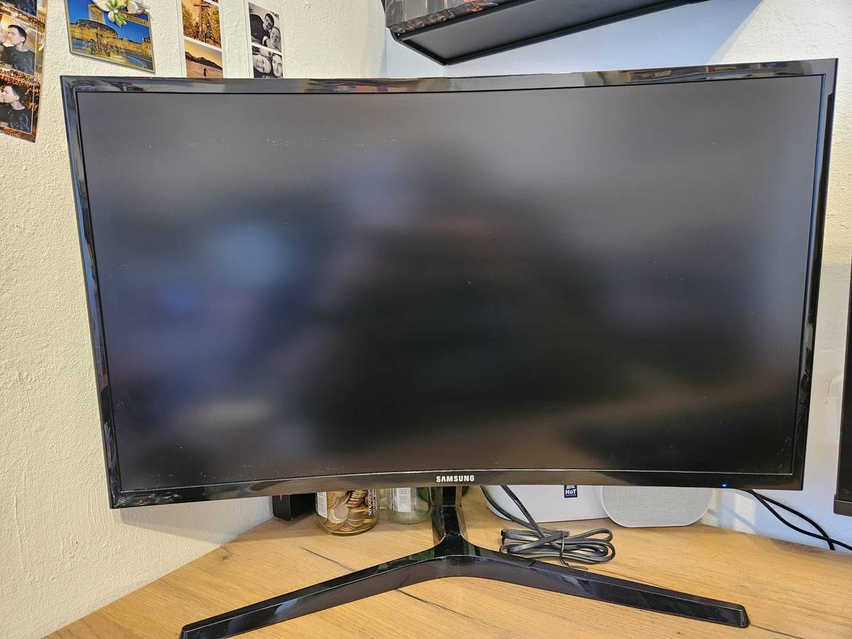 Samsung Curved Monitor C27F398FWR, 27 Zoll, VA-Panel, Full HD-Auflösung ...