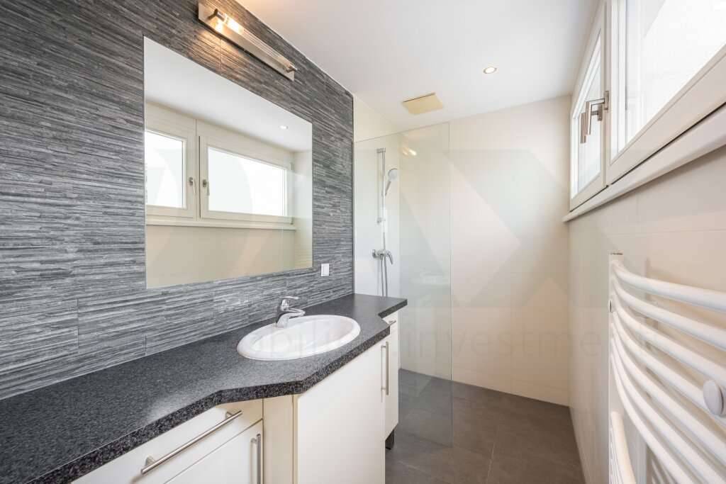Charmante 4 Zimmerwohnung mit Klimaanlage!, 99,01 m², € 2.670,-, (1190 ...