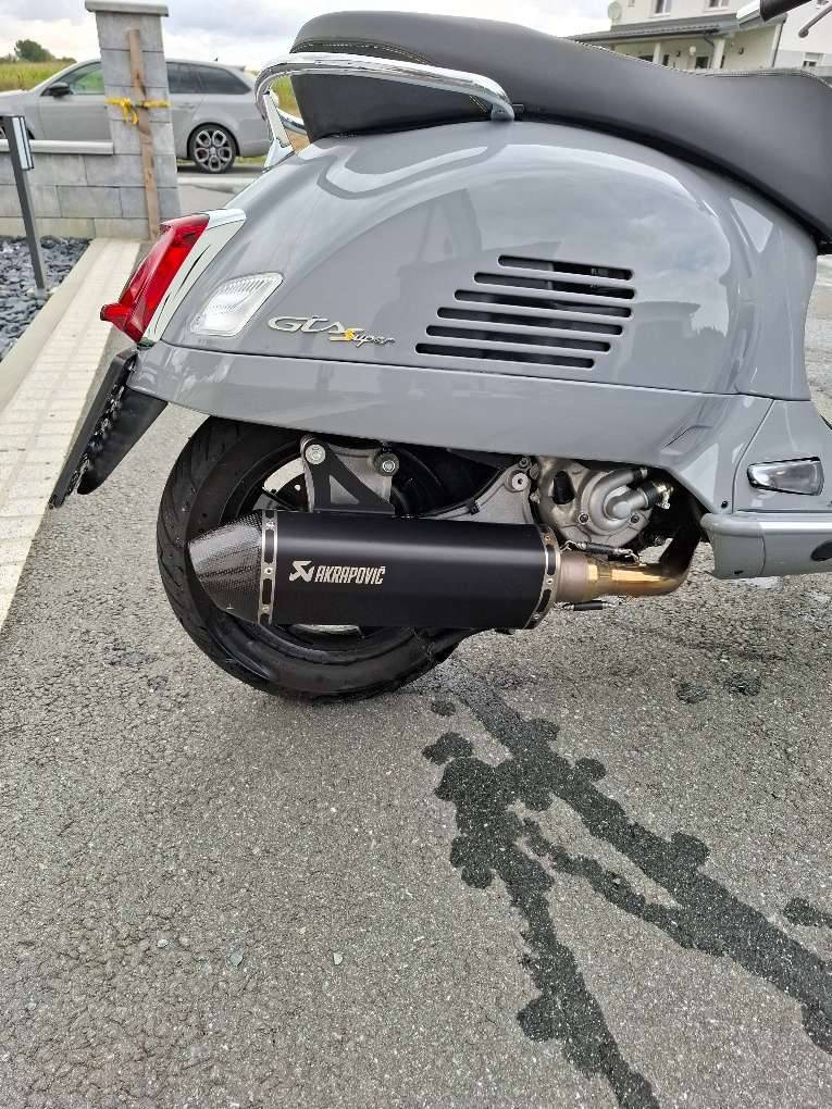 Vespa GTS Roller / Scooter - willhaben