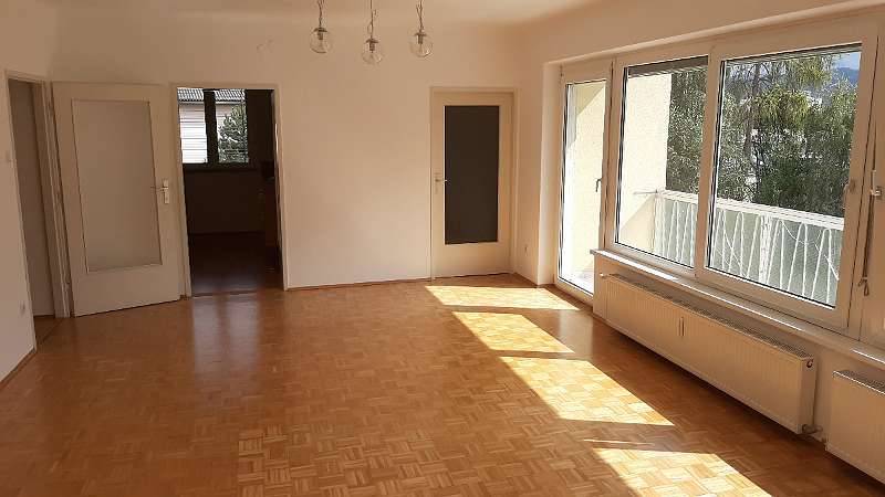 schöne, helle 4 Zimmer-Wohnung in Klagenfurt (zentral), 114 m², € 1.070 ...