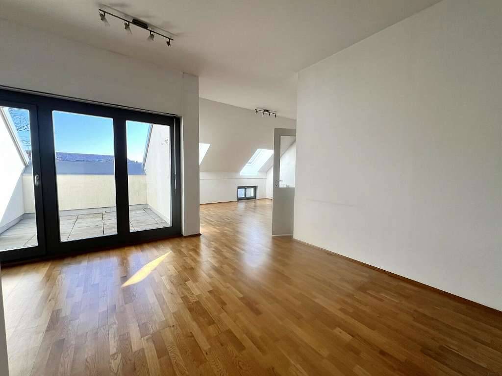Exklusive Dachgeschoss Maisonette Wohnung In Toplage