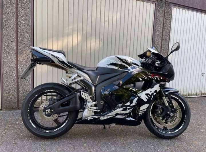Honda CBR Honda CB 600 RR PC40 Leyla Edition Supersport - willhaben