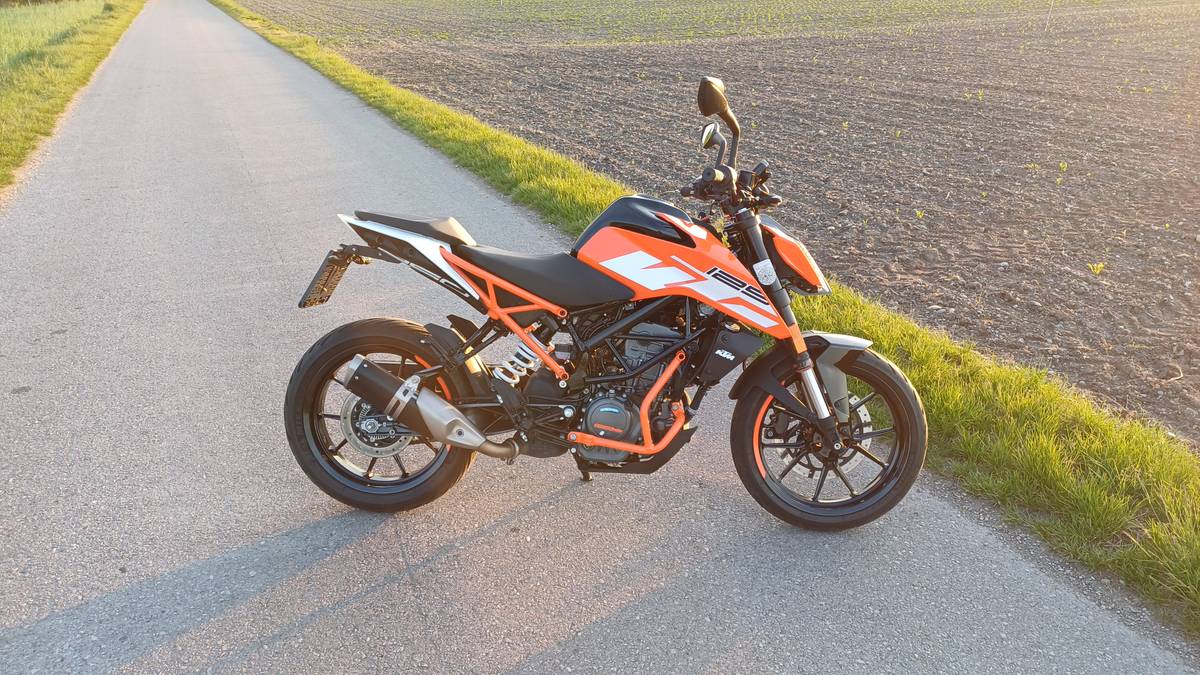 KTM 125 duke Naked Bike - willhaben