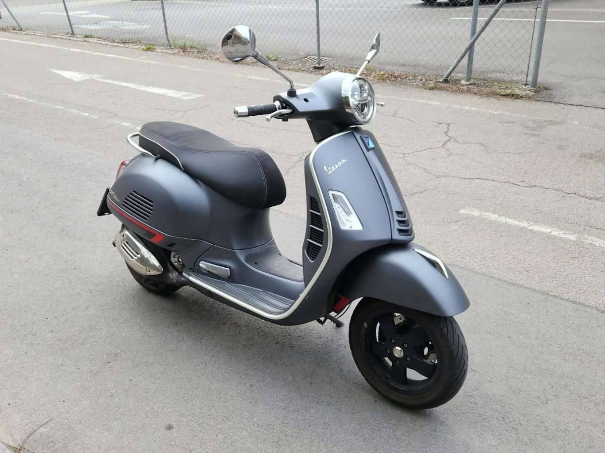 Vespa GTS 300 Super Sport Roller / Scooter - willhaben