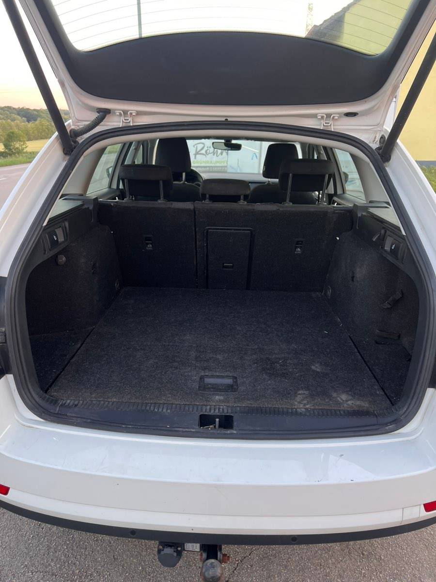 Skoda Octavia Kombi / Family Van, 2020, 73.827 km, € 23.700,- - willhaben