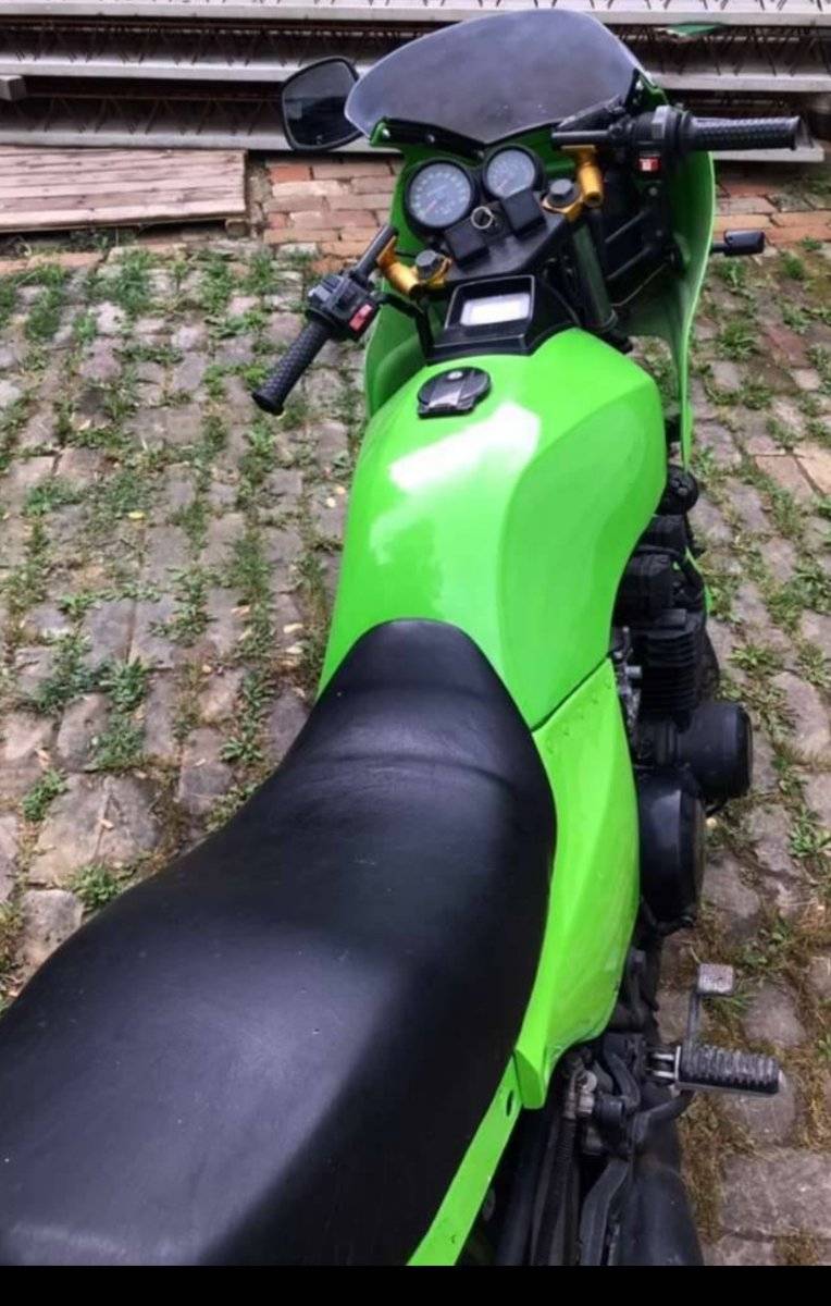 Kawasaki GPZ 750 Naked Bike - willhaben