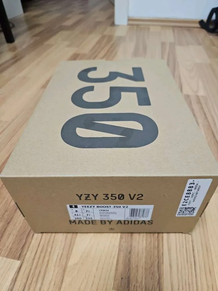 Adidas Yeezy Boost 350 Zebra, € 233,- (8700 Judendorf) - willhaben