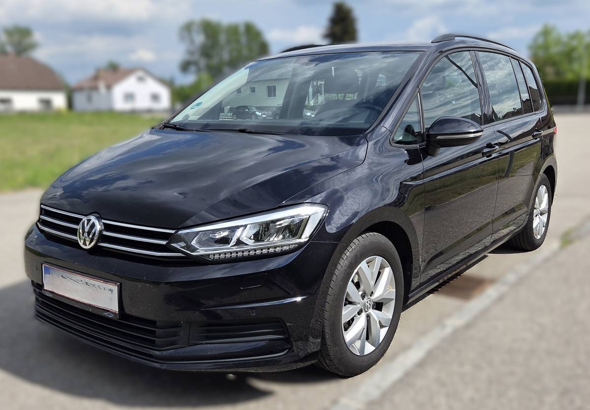 VW Touran Highline 1,6 SCR TDI 7 Sitze,NAVI,AHK,LED Kombi / Family Van ...