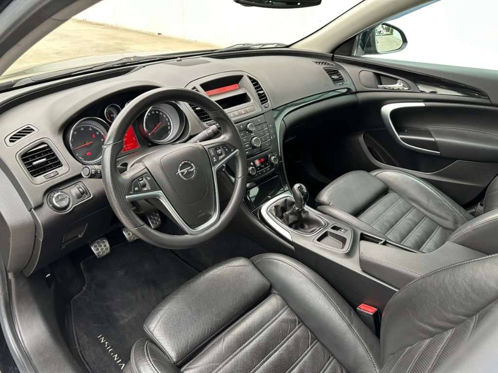 Opel Insignia 2,0 Turbo 220PS*4x4-Allrad*Leder*Xenon* Limousine, 2009 ...