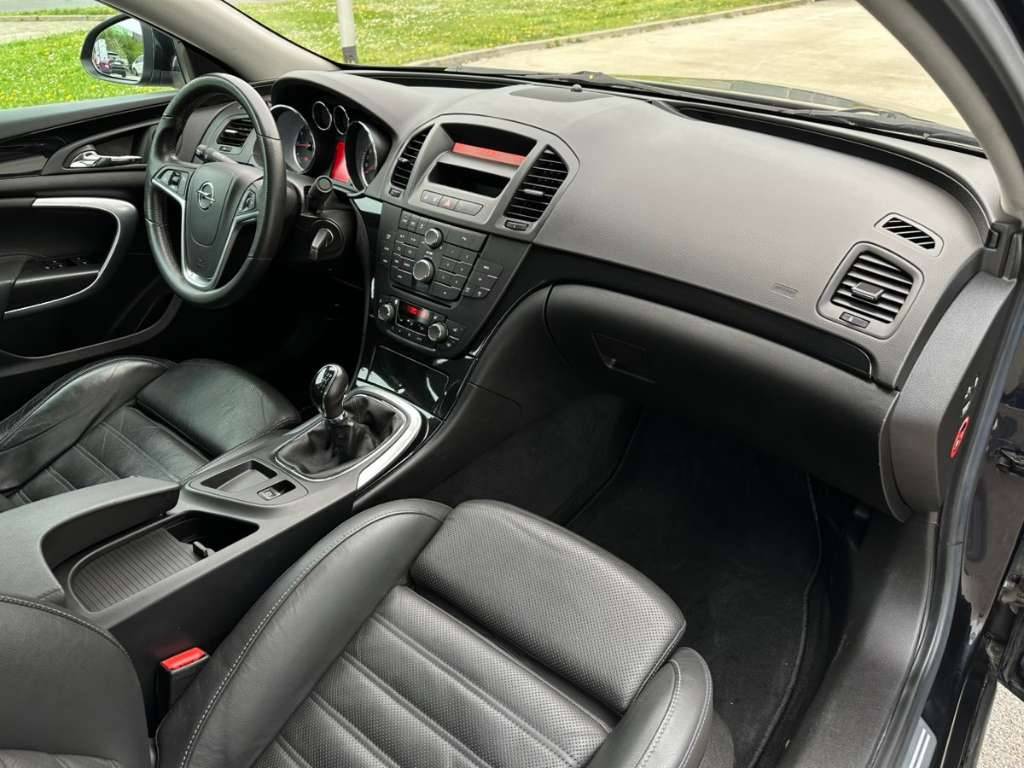 Opel Insignia 2,0 Turbo 220PS*4x4-Allrad*Leder*Xenon* Limousine, 2009 ...