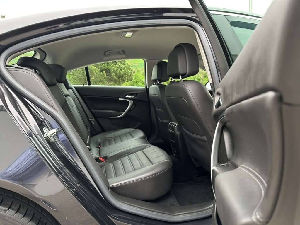 Opel Insignia 2,0 Turbo 220PS*4x4-Allrad*Leder*Xenon* Limousine, 2009 ...