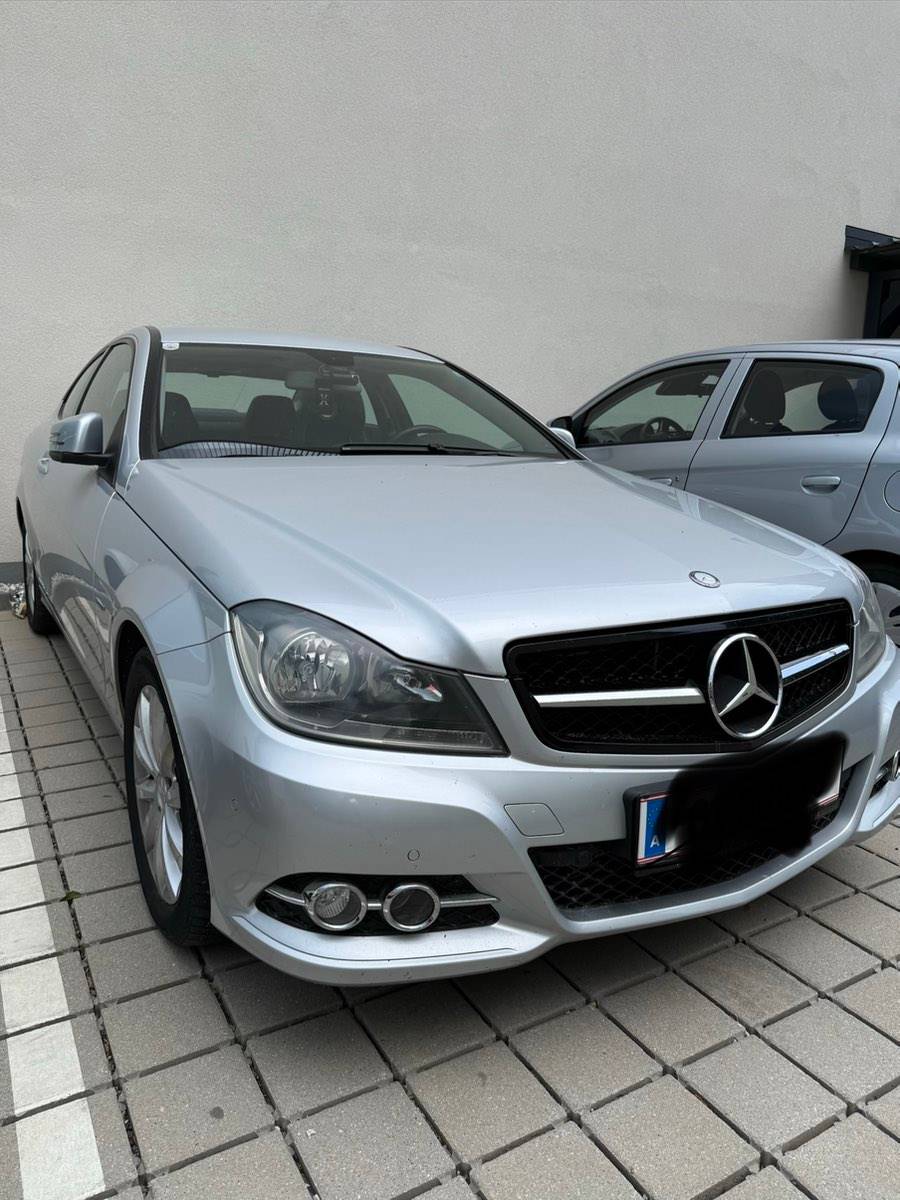 Mercedes-Benz C-Klasse W204 180cgi Coupé Sportwagen / Coupé, 2012, 171. ...