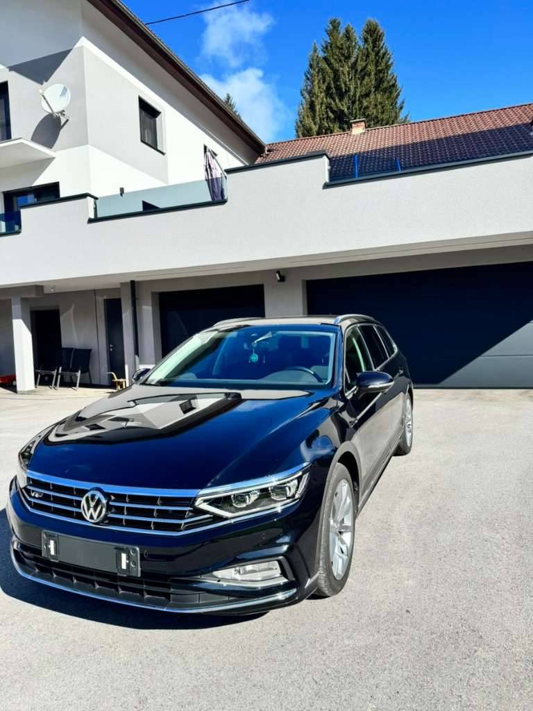 VW Passat Elegance R-Line Kombi / Family Van, 2020, 46.000 km, € 28.990 ...