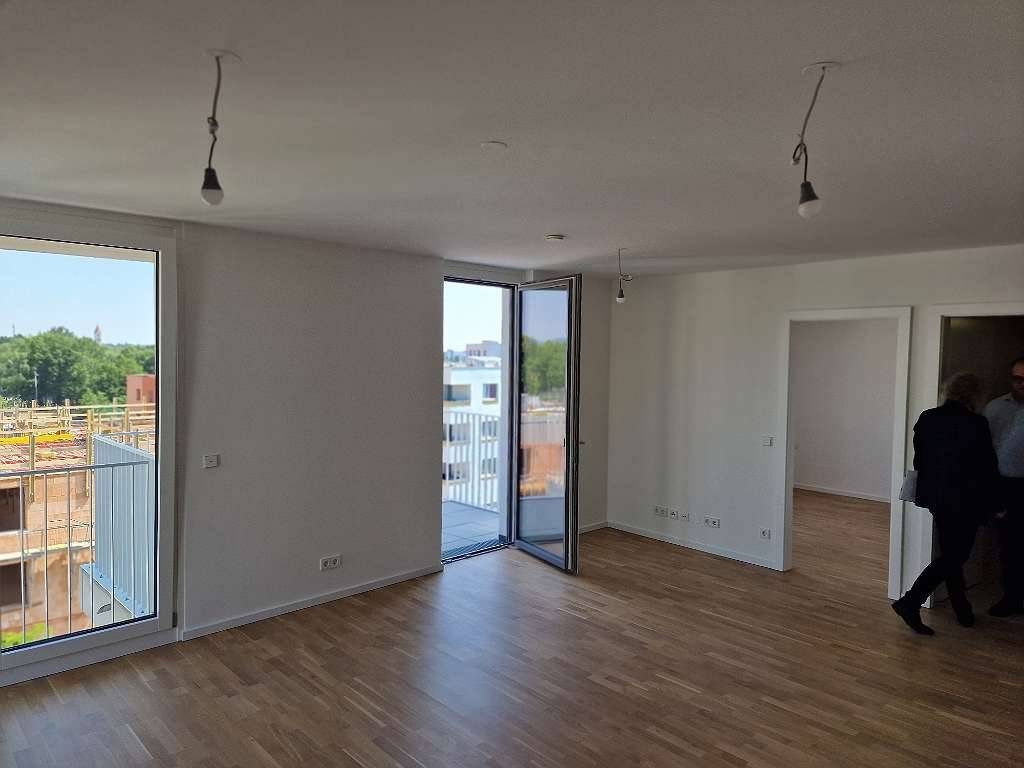 Lore Kutschera Weg Sonnige 2 Zimmer Balkonwohnung Im Wildgarten 48