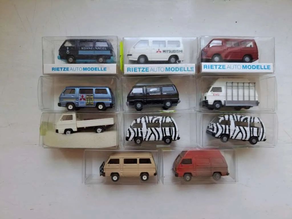 11 STÜCK RIETZE MITSIBISHI L-300 KASTENWAGEN, PRITSCHENWAGEN UND BUS ...