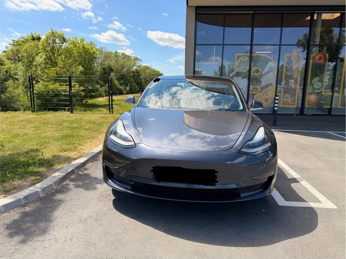 Tesla Model 3 Long Range Limousine, 2019, 139.352 km, € 17.500 ...