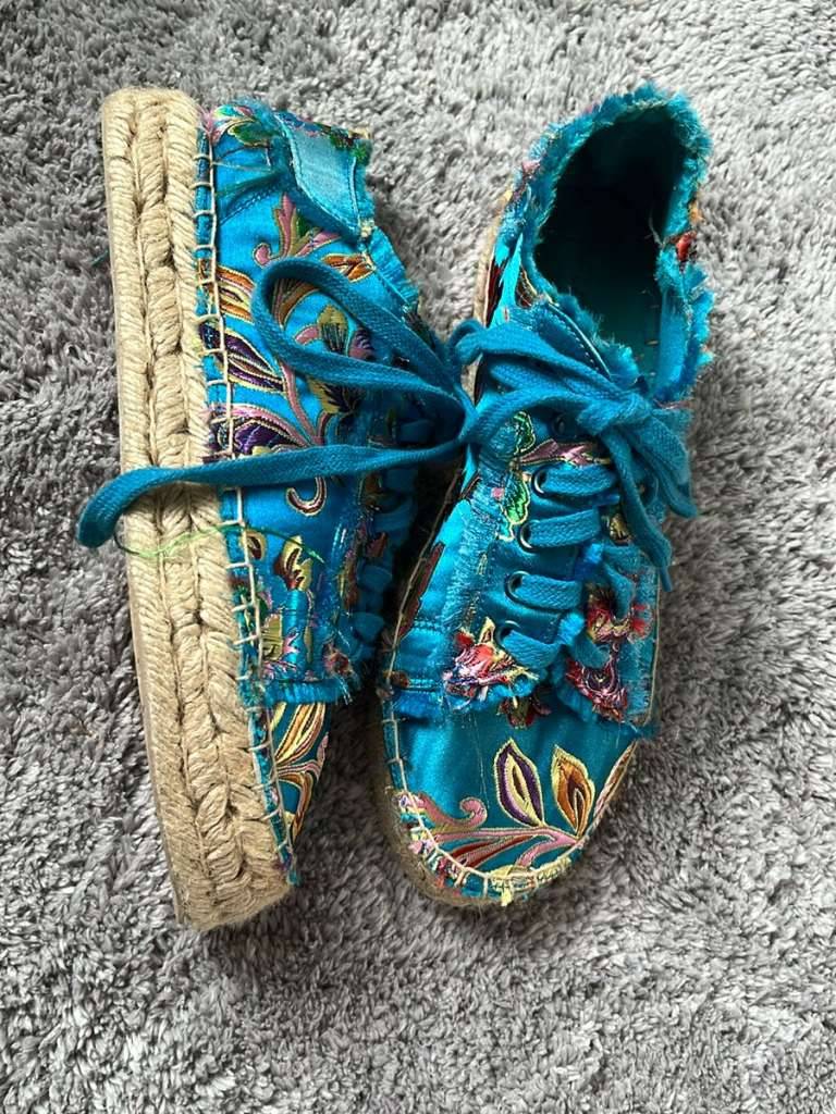 ESPADRILLES / SNEAKERS sommerlich bunt, € 18,- (1230 Wien) - willhaben