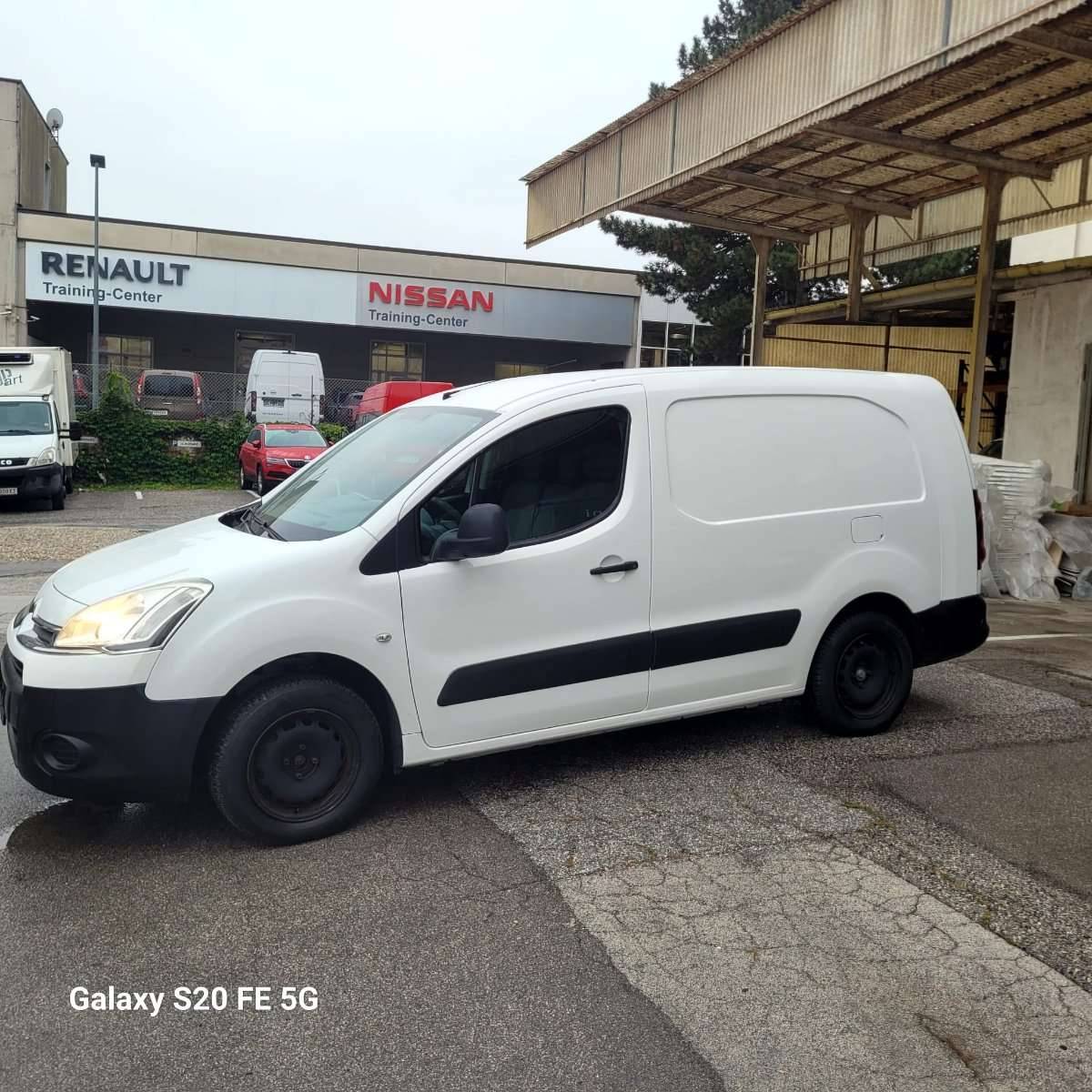 Citroën Berlingo Transporter / Kastenwagen, 2014, 104.700 km, € 4.900 ...