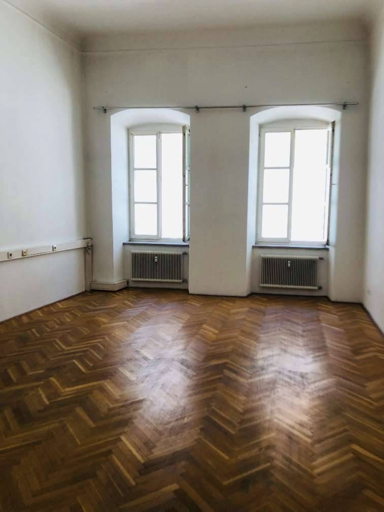 Geräumige Zweizimmerwohnung - Zentrum - Kardinalplatz1 - auch als Büro ...