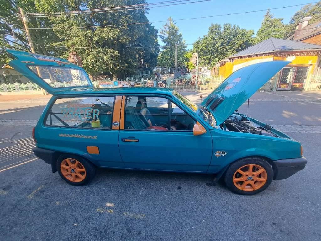 VW Polo 86 Gulf Design , Palmersgrün seltener rostfreier Kombi Klein ...