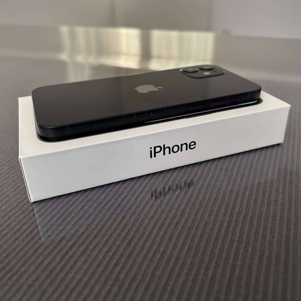 Apple iPhone 12 64GB - schwarz, € 200,- (1100 Wien) - willhaben