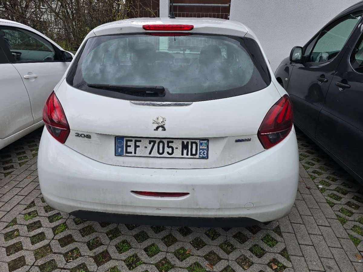 Peugeot 208 1.0 vti purtech Klein-/ Kompaktwagen, 2016, 191.000 km, € 1 ...