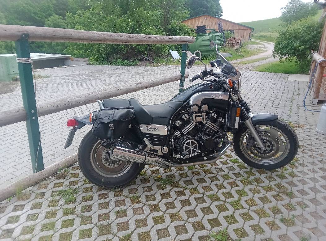 Yamaha V-Max Naked Bike - willhaben