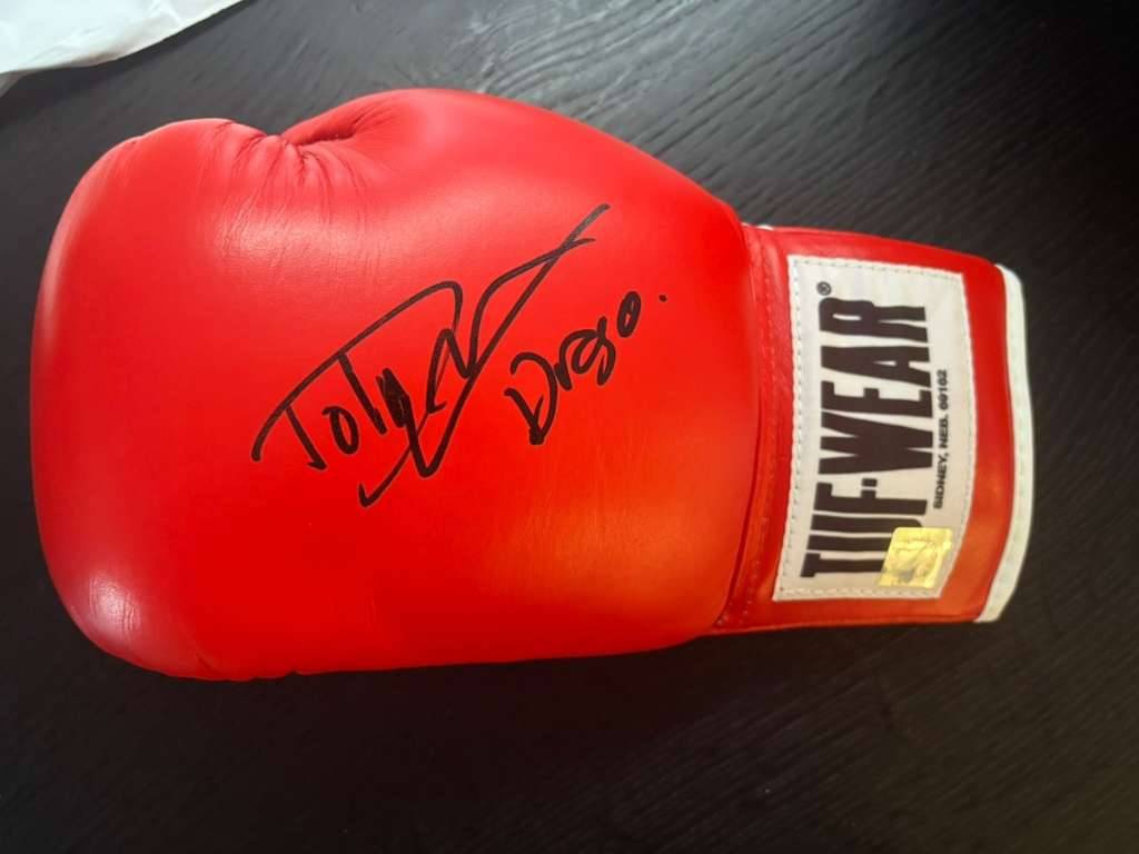 Ivan Drago original signierter Rocky 4 Boxhandschuh Dolph Lundgren ...