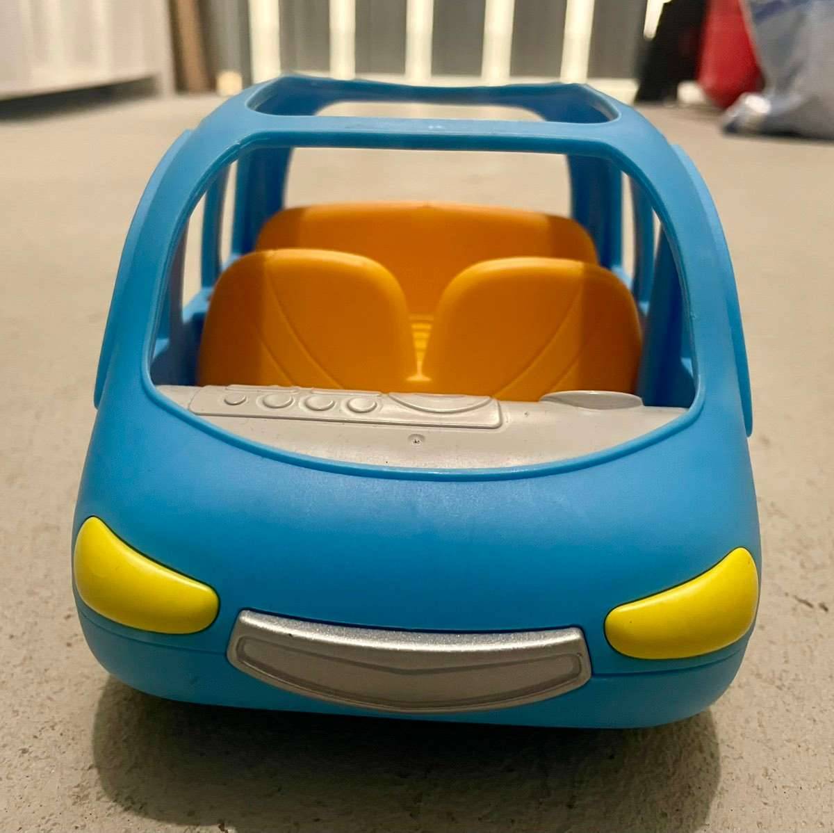 Cocomelon Family Fun Car mit Sound, € 10,- (4490 Sankt Florian) - willhaben