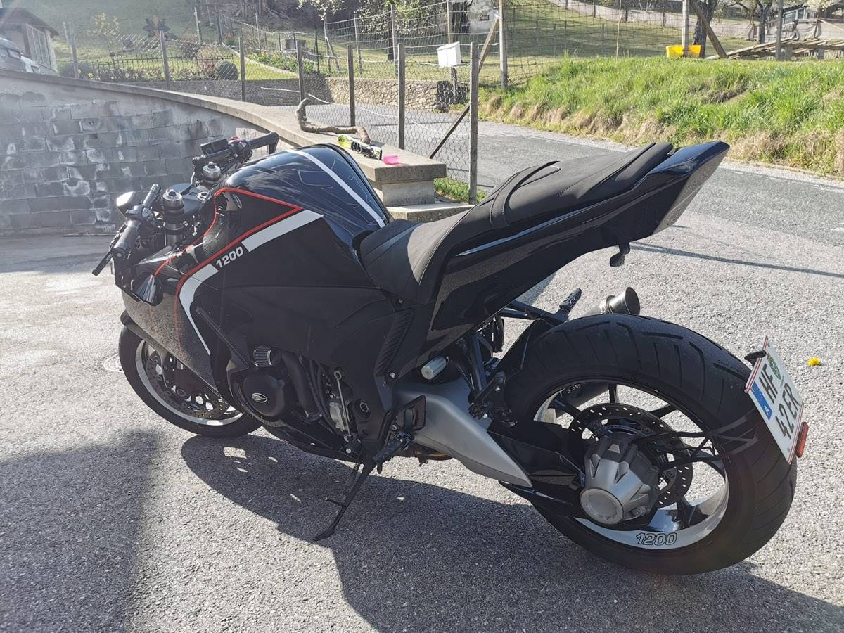 Honda VFR 1200 F RC63 / Streetfighter / Custom / Umbau Naked Bike ...