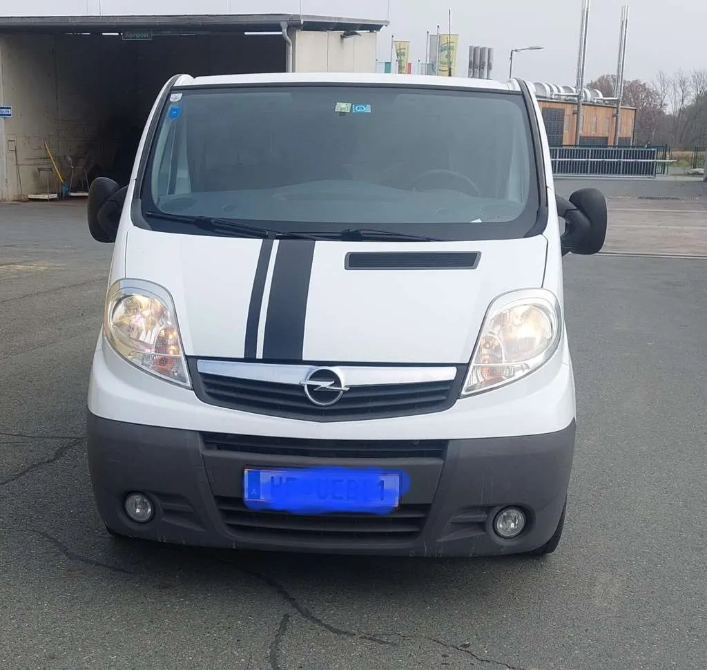 Opel Vivaro L1H1 2,0 CDTI 2,9t DPF Transporter / Kastenwagen, 2013, 328 ...