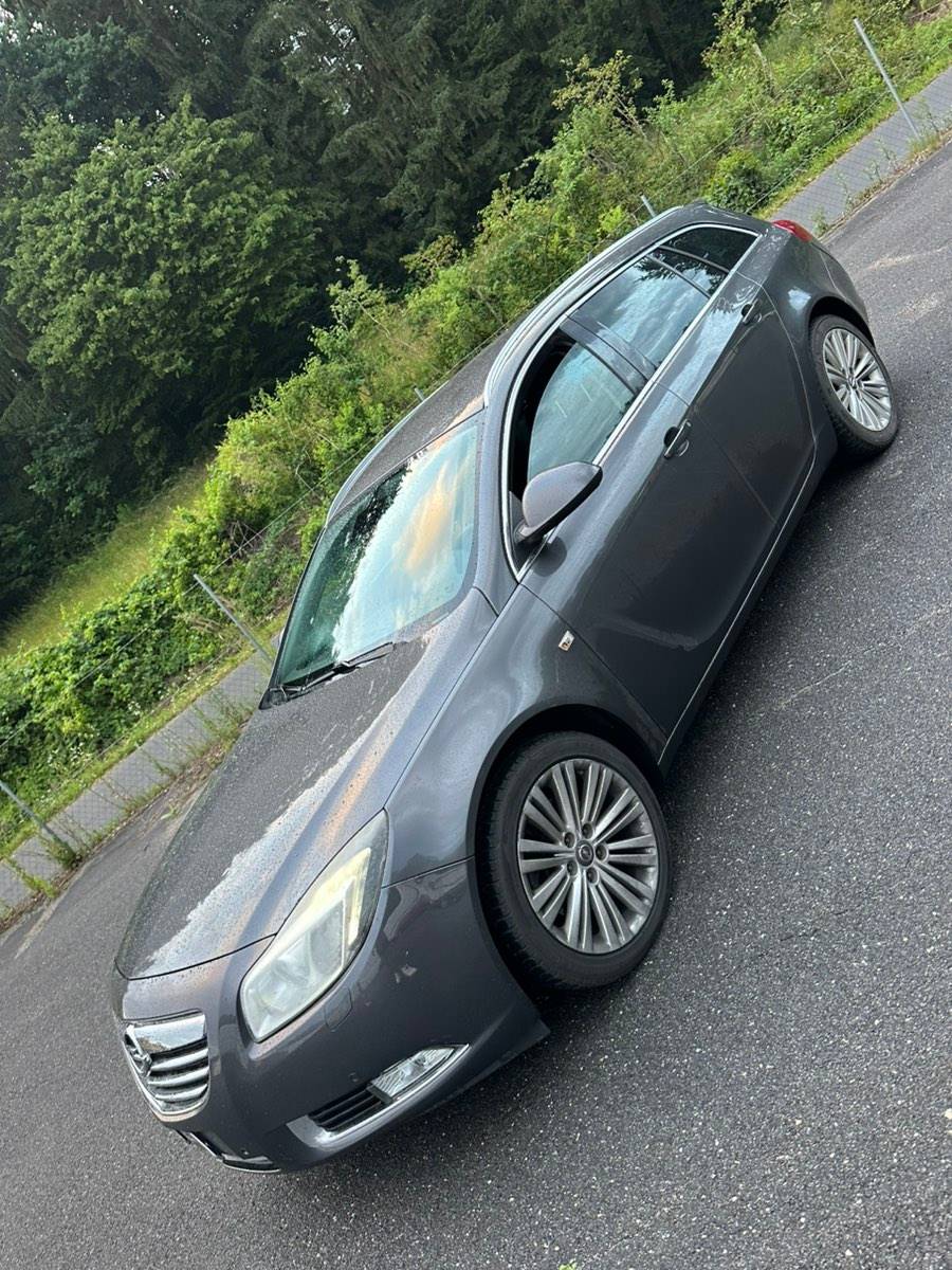 Opel Insignia 2.0 Kombi / Family Van, 2012, 252.000 km, € 1.990 ...