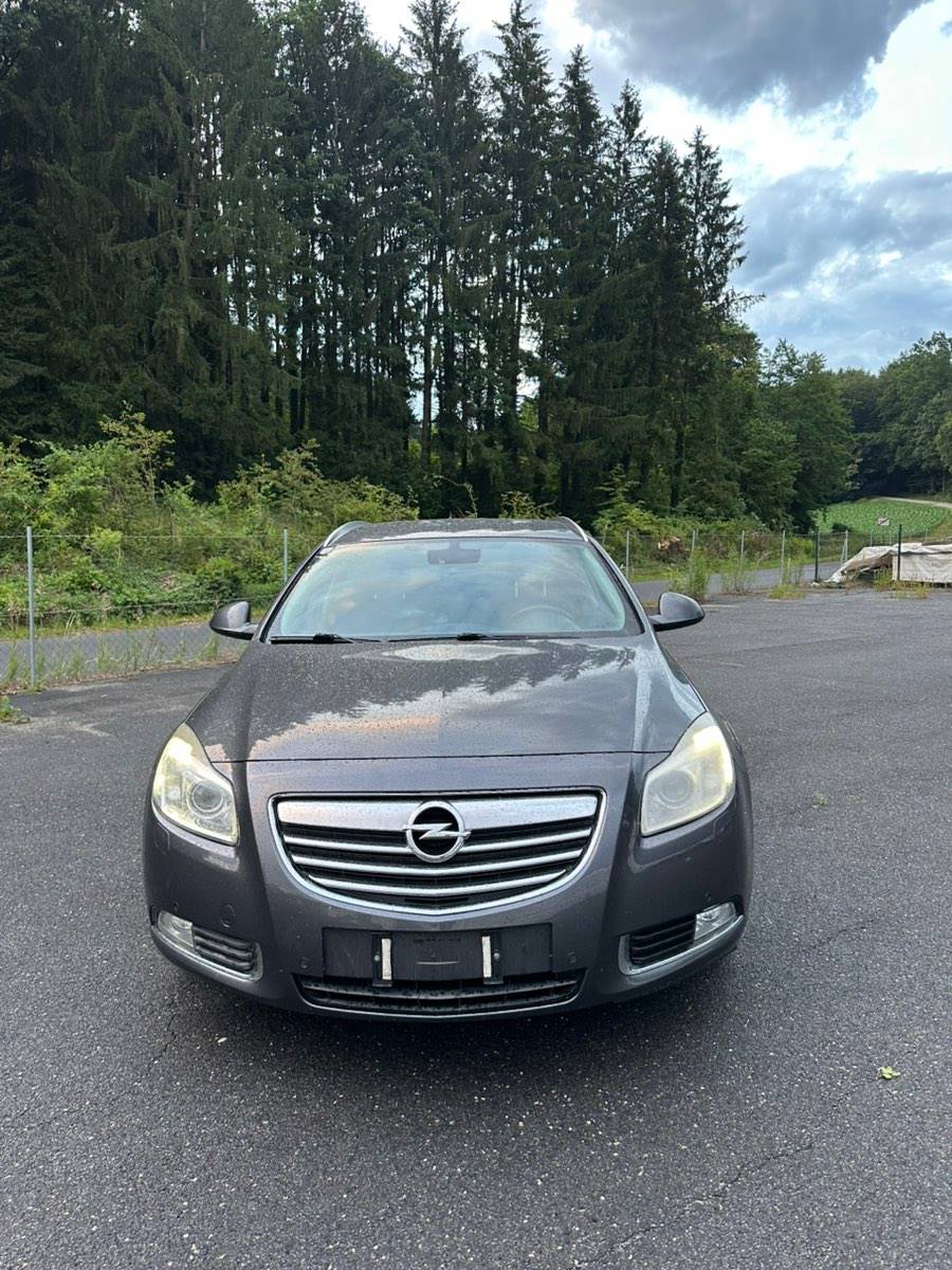 Opel Insignia 2.0 Kombi / Family Van, 2012, 252.000 km, € 1.990 ...