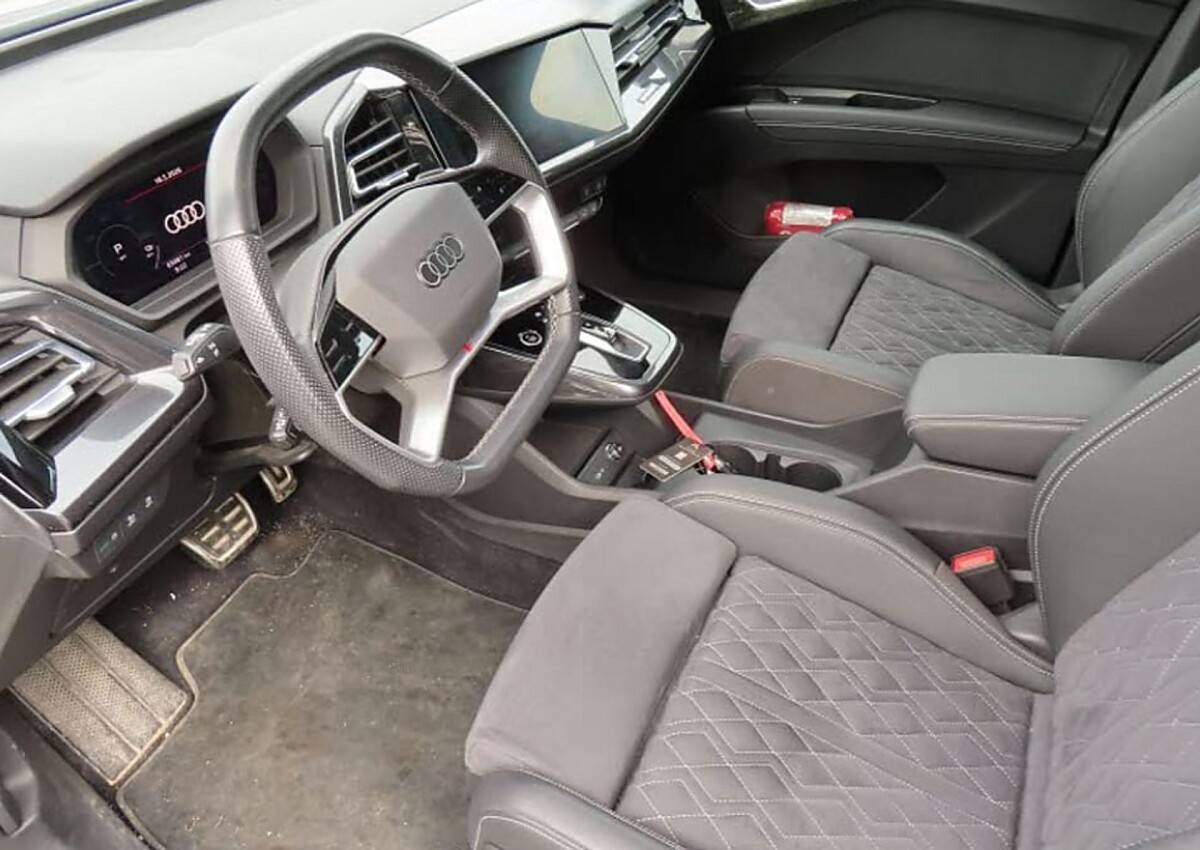 Audi Q4 e-tron Q4 35 e-tron S-line Matrix*Leder*ASSI... SUV ...