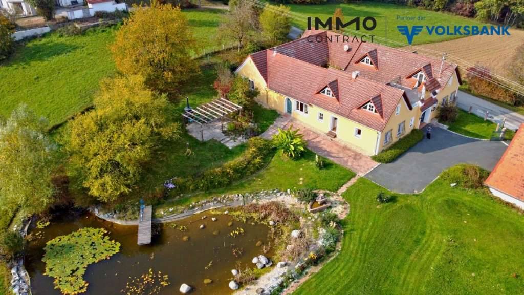 Wunderschöner großer Vierkanthof mit Schwimmteich - Mit herrlicher ...