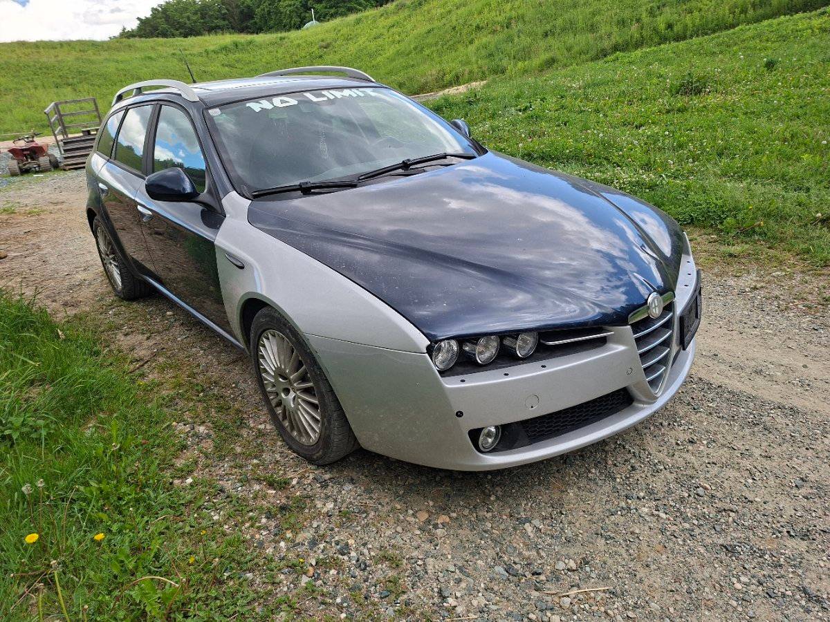 Alfa Romeo 159 2.4 Q4 Kombi / Family Van, 2007, 149.958 km, € 2.900 ...
