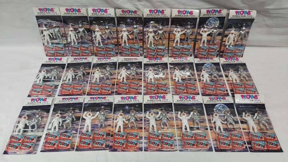 3x8 Stk. Plong Bubble Gum Toys Astronautenserie Jean Höfler Figur, € ...