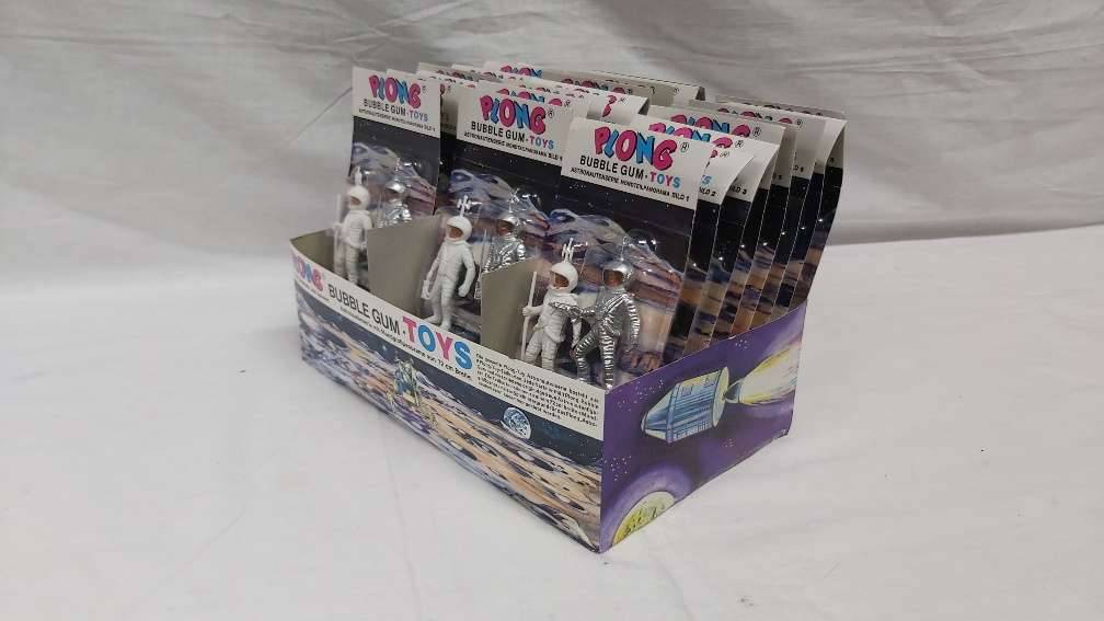 3x8 Stk. Plong Bubble Gum Toys Astronautenserie Jean Höfler Figur, € ...