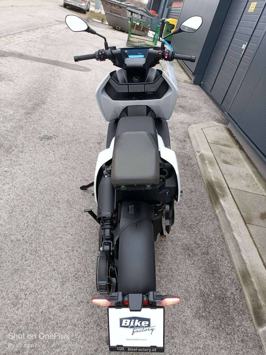 BMW CE 04 Vorzugsmotorrad light-white uni (6J65498) Roller / Scooter ...