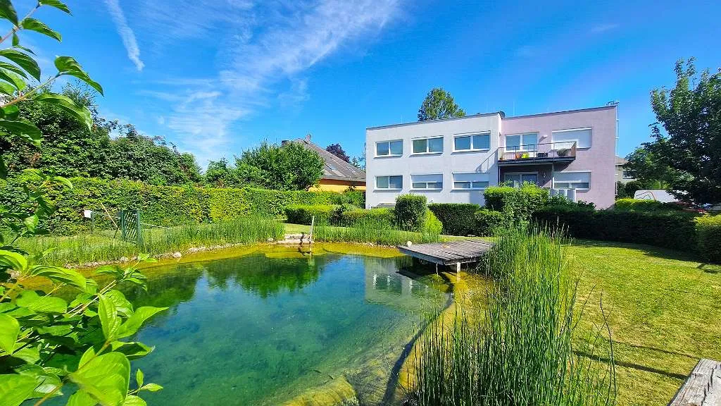 Wohnung Mit Garten Und Tierhaltung