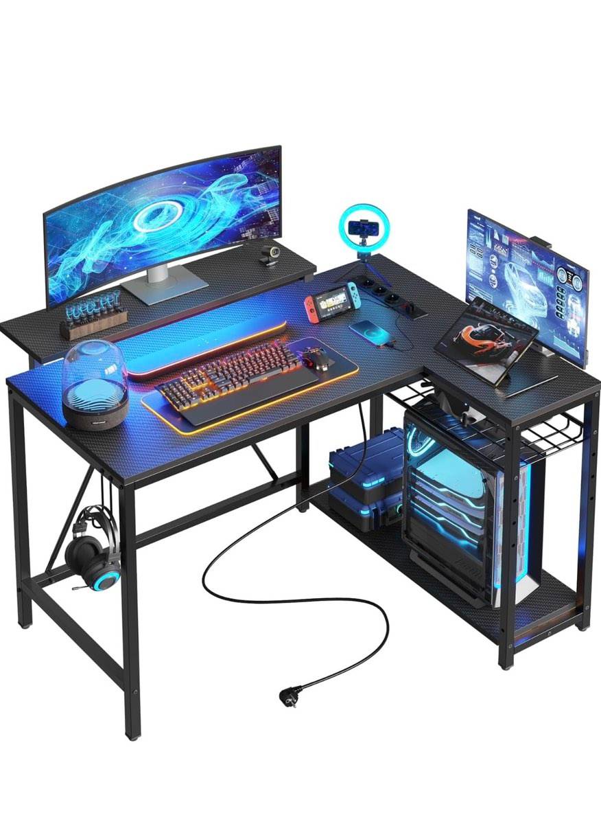 Gaming Setup - OLED Monitor, Keyboard, Maus, Mauspad sowie Tisch und ...