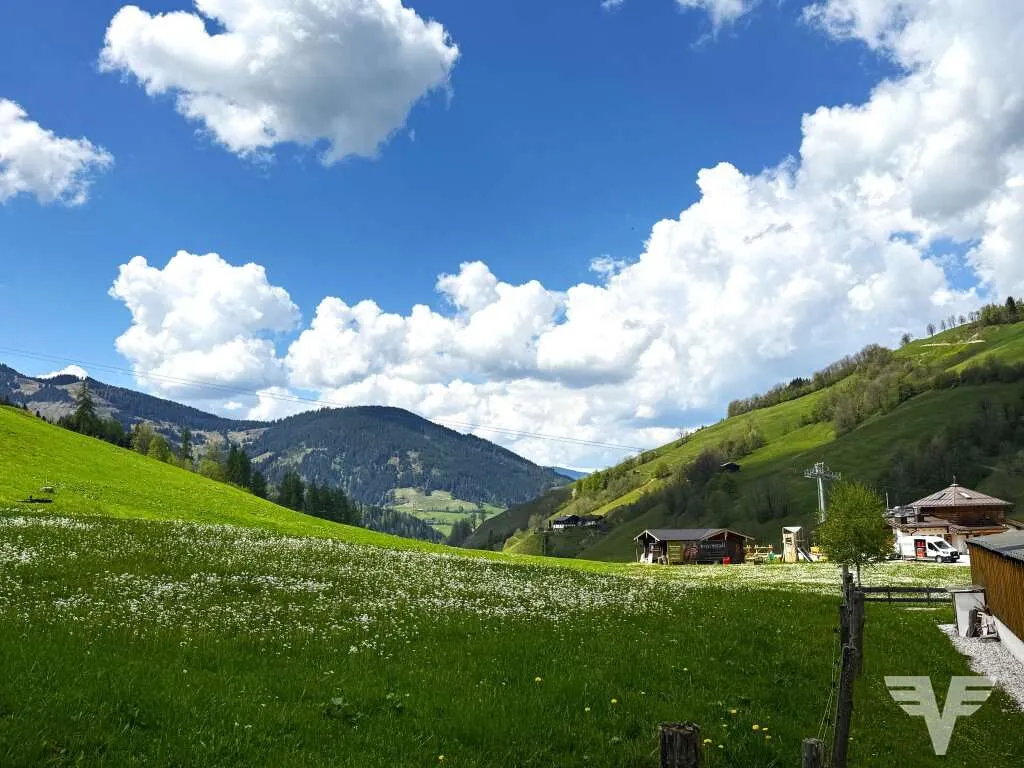 Paradiesischer Zweitwohnsitz an der Piste! 2-Zimmer-Wohnung in Maria ...