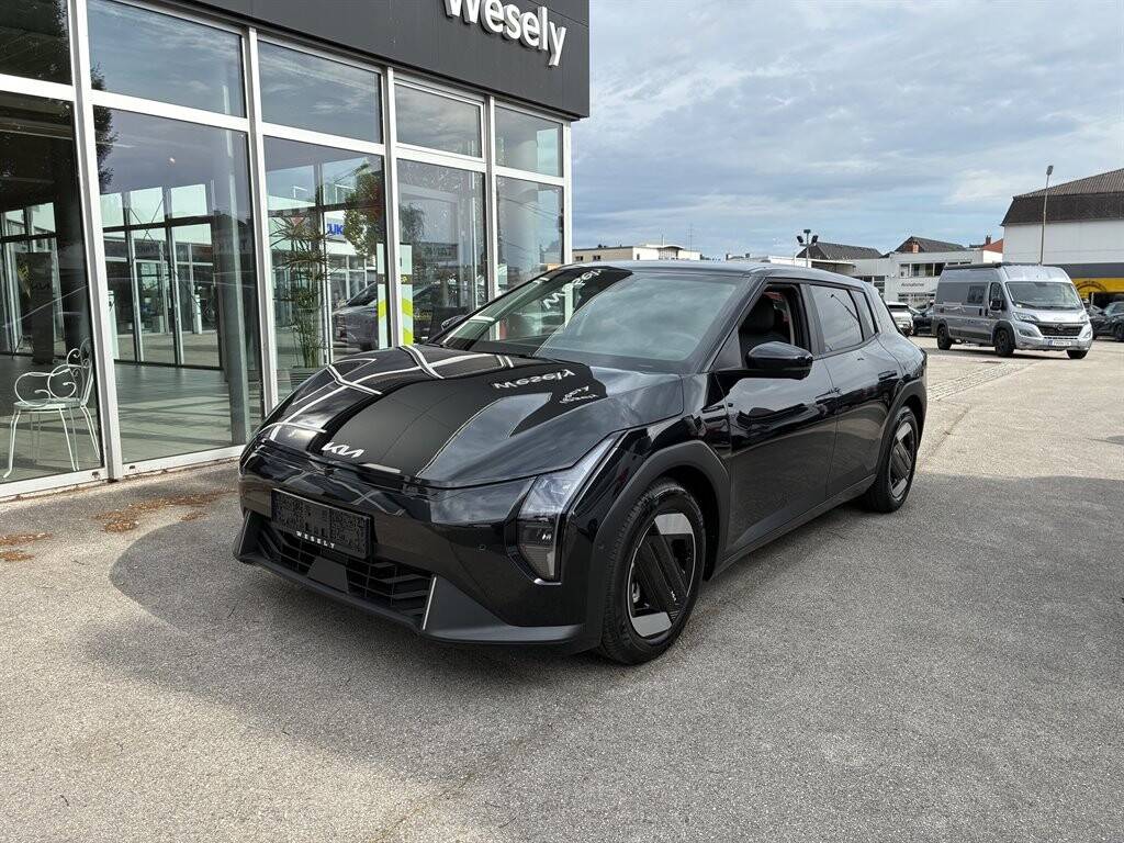 KIA EV4 HB FWD 81,4kWh Earth Plus Limousine, 10 km, € 42.990,- - willhaben