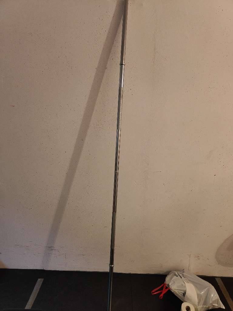 220 cm Langhantel Stange mit 30mm Stärke, € 20,- (2511 Pfaffstätten ...