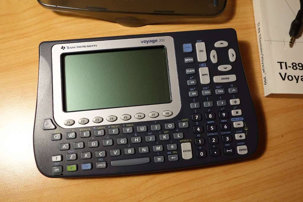 Texas Instruments Voyage 200 Grafikrechner - Getestet & Funktioniert, € ...