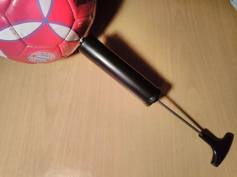 Nadel Ballpumpe, € 14,- (83064 ) - willhaben