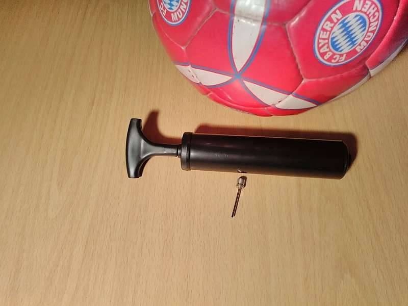 Nadel Ballpumpe, € 14,- (83064 ) - willhaben