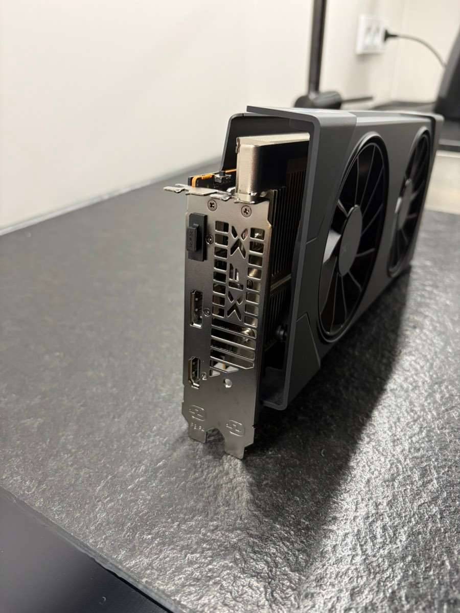 AMD XFX Swift Radeon 9060 XT 16GB OC Gaming Edition, € 320,- (6800 ...